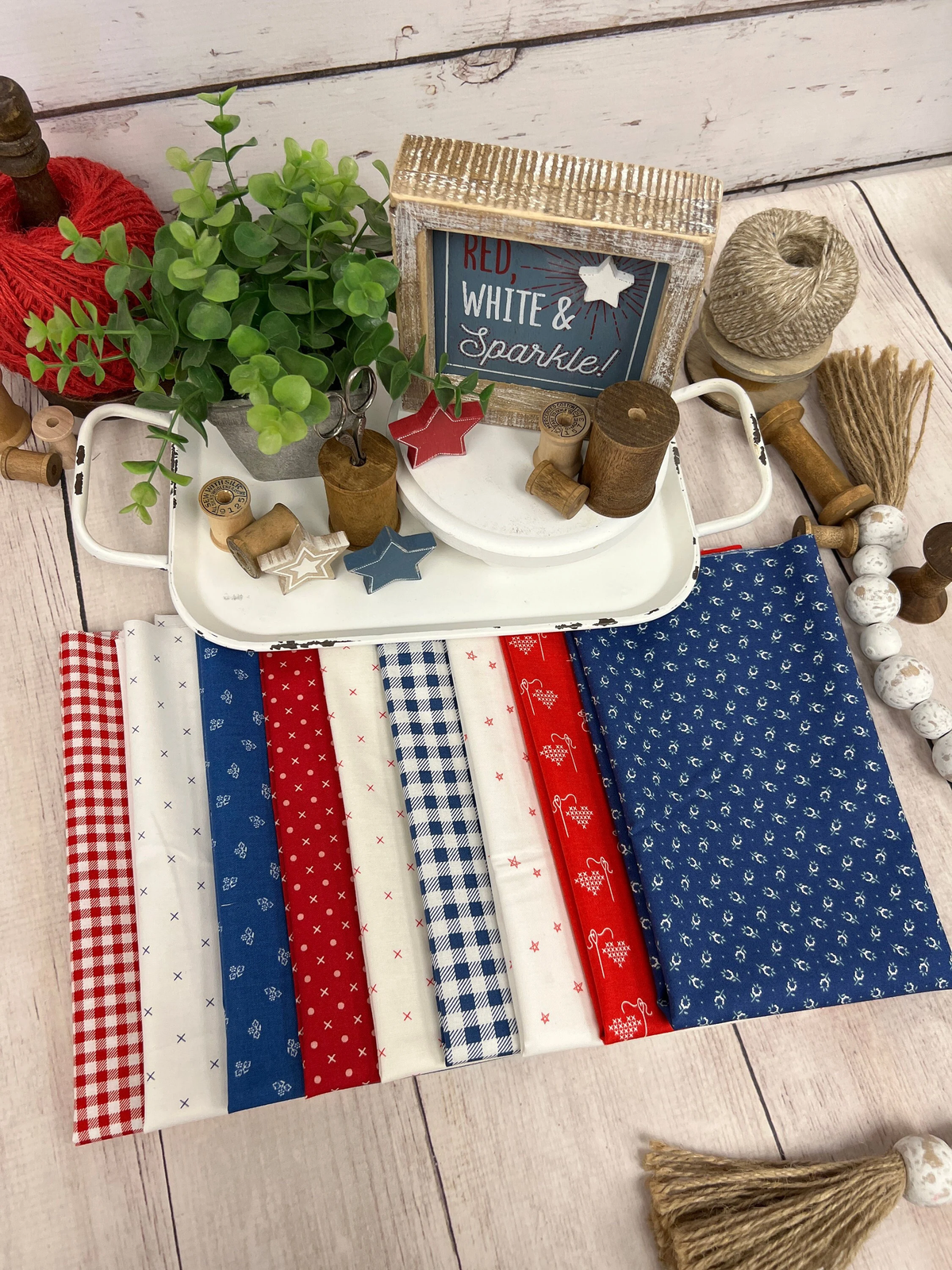 Lori Holt Patriotic Fat Quarter Bundle - 9 Fat Quarters -FQB-170 ...